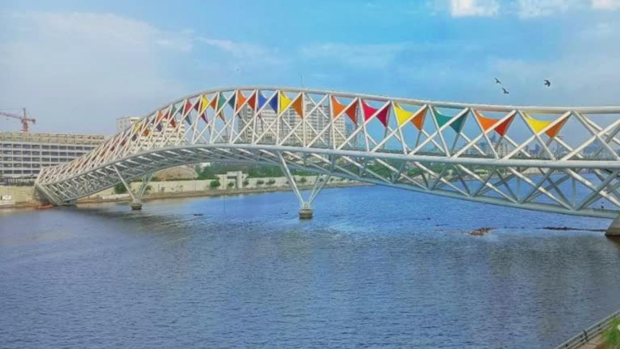 Discover the Latest Attraction on the Sabarmati Riverfront: Atal Bridge