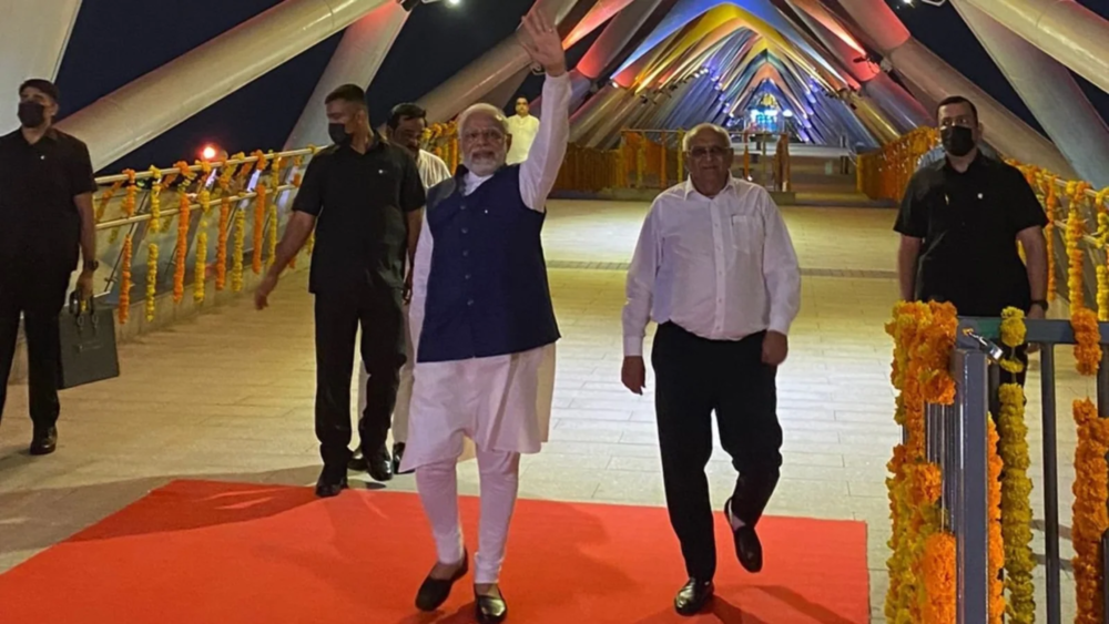 Discover the Latest Attraction on the Sabarmati Riverfront: Atal Bridge