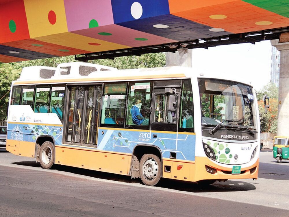 How to reach Narendra Modi Stadium